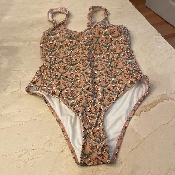 Roller Rabbit | Swim | Brand New Roller Rabbit Hampton Scoop Ruffle One ...